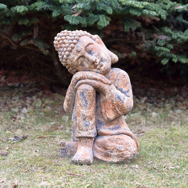 Buddha socha s hlavou na koleni 48cm